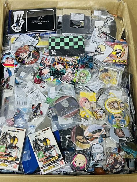 全体的に状態が悪い送料無料 大量 まとめ コミック アニメ 雑貨 等 グッズ セット 約13kg アンパンマン 呪術廻戦 仮面ライダー 等