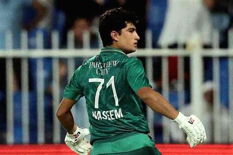 Naseem Shah Pakistan Pacer Naseem Shah Donated His Six Hitting Bat To