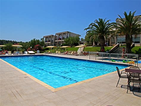 Iris Hotel Siviri Kassandra Art Of Travel