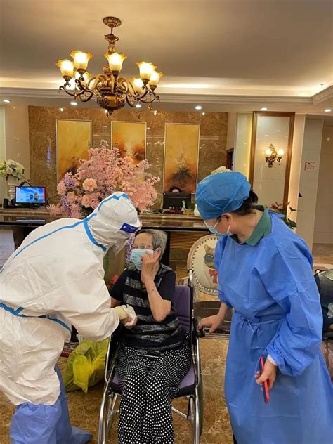 疫苗接种走进养老院为老人撑起免疫伞 上海市虹口区人民政府
