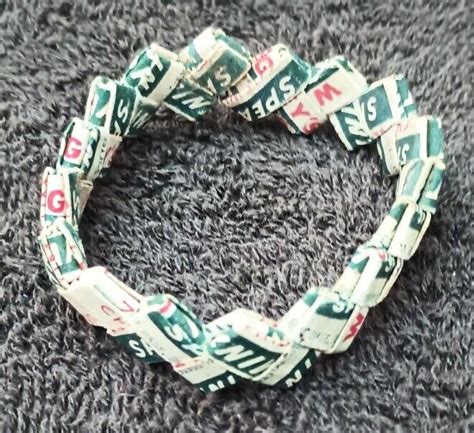 Gum Wrapper Chain Close
