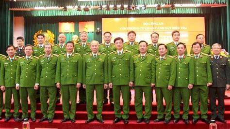 Xây Dựng Cơ Quan điều Tra Của Cand Thật Sự Trong Sạch Vững Mạnh Báo
