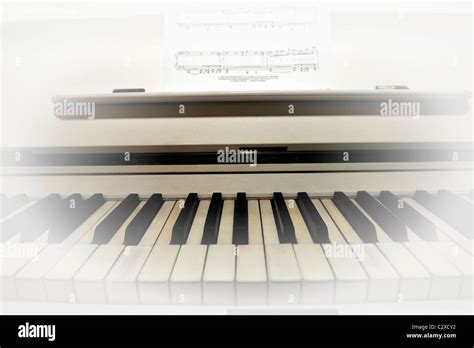 The white piano Stock Photo - Alamy