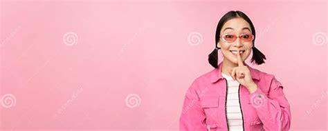 Modern Korean Girl In Stylish Spring Outfit Sunglasses Showing Shush