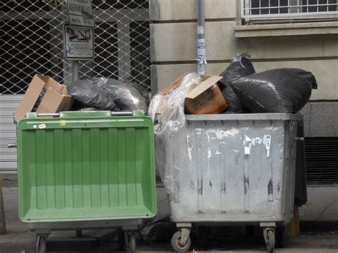 Утре е последният срок фирмите да подадат документи за такса смет според количеството в София