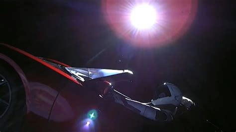 A Bordo Del Tesla Roadster De Elon Musk Que Recorre El Espacio Infobae