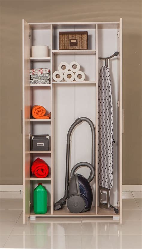 Estante Para Mantener Ordenados Los Utensilios De Limpieza Cleaning