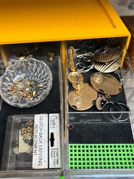 Assorted Rings 925 18kt 10k 10kp Class Ring And Assorted Costume