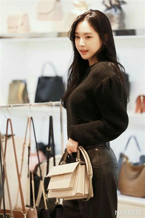 Pin By Wilfmovies On Apink Naeun Apink Naeun Grunge Girl Outfits