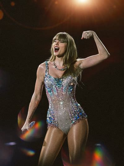 Taylor Swift The Eras Tour In Tokyo Night 1 — Feb Tumbex