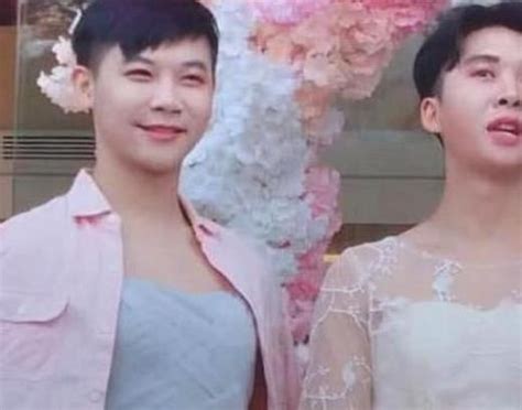 “最美伴娘”实力抢镜看到“伴娘”长相后网友辣眼睛伴娘新娘伴郎新浪新闻