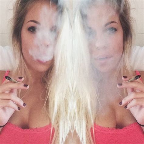 Smoking Porn Pic Eporner