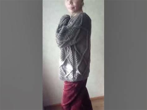 Такую модель я ещё не видела! Вяжется не сложно, но выглядит шикарно ...