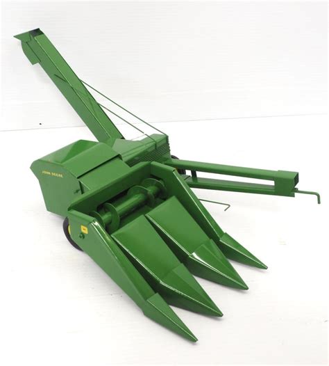 Sold At Auction John Deere Pull Behind 3 Row Corn Picker