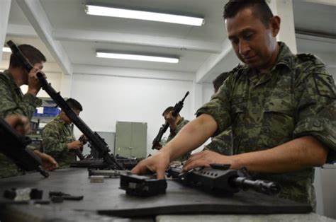 Venden Armas Del Ejército A Criminales Y Lo Más Relevante Del Día