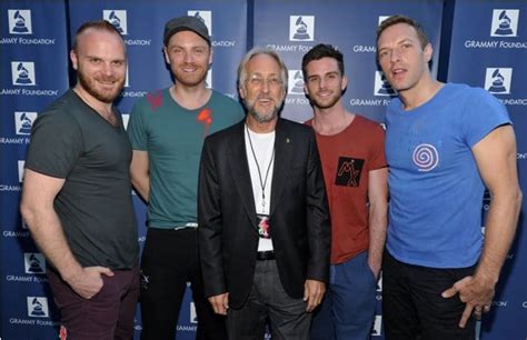 Dumb Guy Berryman Might Be Having Sex With Lindsay Lohan 10aug11