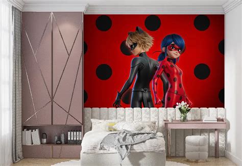 پوستر دیواری دختر کفشدوزکی