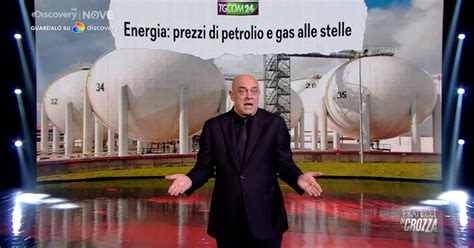 Il Monologo Di Crozza Embargo Gas Russo Lo Compriamo Tutto Adesso Per Non Farlo Quest Inverno