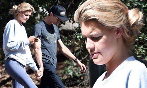 Kelly Rohrbach Is Dating Walmart Heir Steuart Walton E News Daily