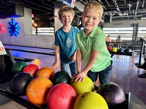 We Tried It Bowling At Lucky Strike