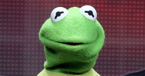 Miss Piggy And Kermit The Frog Split And Hes Already Dating Another