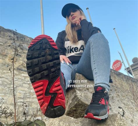 Trampling Videos Hier Findest Du Alle Bft Videos