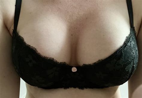 Hot Wife Sending Naughty Pic At Work Bigballz84