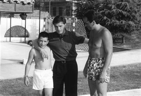 Govor Na Mandinoj Sahrani Ubijen Sa Arkanom Počivaju Na 100 Metara A