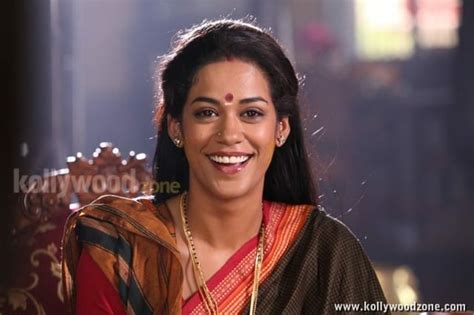 Mumaith Khan Spicy Saree Pictures Kollywood Zone