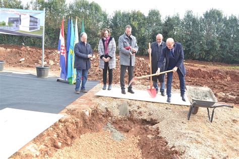 Obrazovni kampus Umag polaganjem kamena temeljca za izgradnju srednje škole započeta najveća