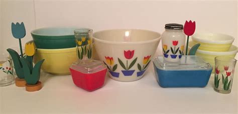 Springtime Tulip Pyrex Display