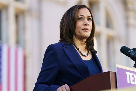 100 Kamala Harris Wallpapers