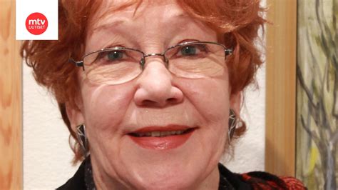 Taiteilija Helen Elde Olen Aina Ollut Enemmän Tarkkailija Kuin Osallistuja Mtv Uutiset