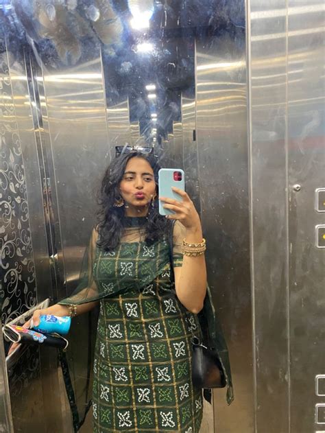 Indian Aesthetic Punjabi Mirror Selfie Myntra Indian Aesthetic