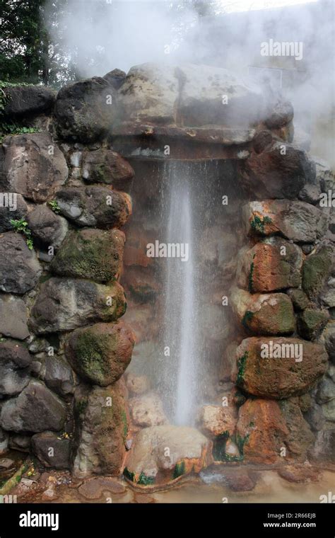 Beppu Onsen Jigoku Meguri Tatsumaki Jigoku Stock Photo Alamy