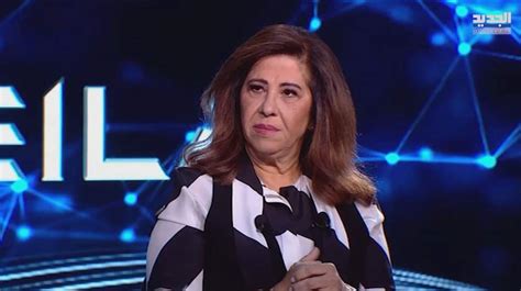 ليلى عبد اللطيف ترد على منتقدي توقعاتها واتهامها بالتعامل مع المخابرات