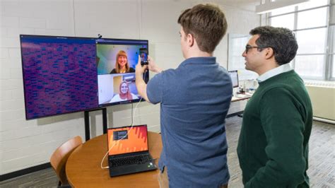 Popular Social Media Apps Use AI To Analyze Photos On Your Phone