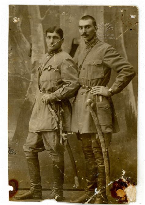 Iverieli ნიკოლოზ მარგველაშვილი მეგობართან ერთად