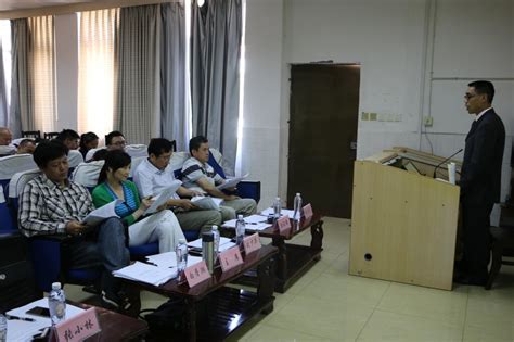体育科学学院2017届硕士研究生毕业论文答辩顺利举行 吉首大学体育科学学院
