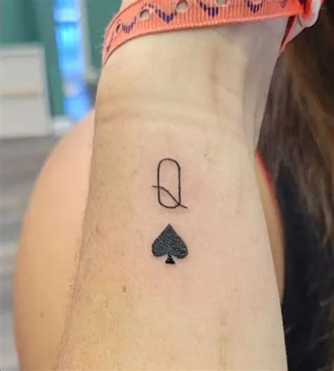 46 Unique Queen Of Spades Tattoo Designs To Add To Your Tattoo Collection