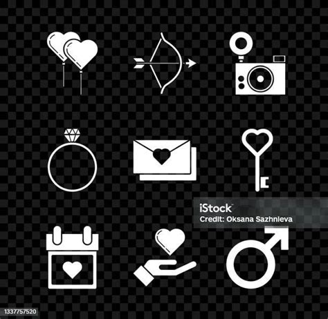 리본 활과 화살 사진 카메라 캘린더 하트 핸드 남성 성별 기호 다이아몬드 약혼 반지 및 봉투 발렌타인 아이콘과 함께 마음의 형태로 풍선을 설정합니다 벡터 0명에 대한 스톡