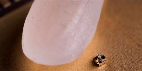 The World S Smallest Computer Is So Tiny That It Makes A Grain Of Rice Look Gigantic Lifeboat