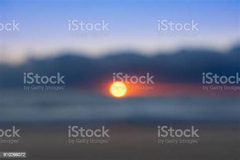 초록 배경defocused 바다 일출 0명에 대한 스톡 사진 및 기타 이미지 0명 구름 구름이 짙게 낀 하늘 Istock