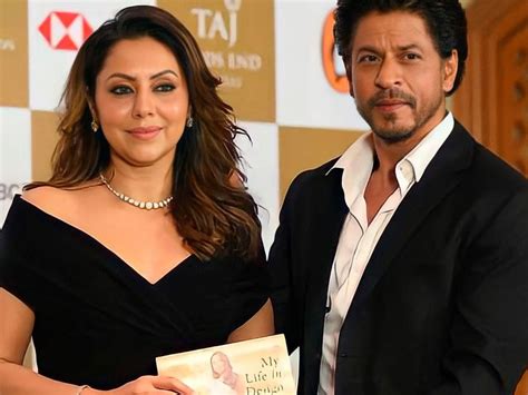 Shah Rukh Khan Launches Gauri Khans New Book Famous 1