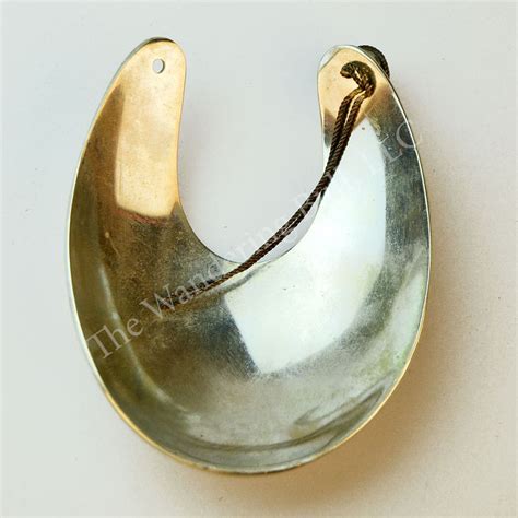 Gorget British Crest Wandering Bull Native American Shop