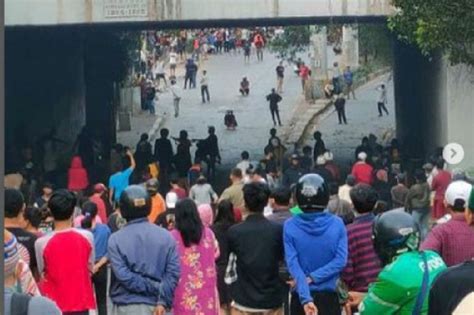 Mencekam Tawuran Pemuda Di Kolong Underpass Manggarai Saling Serang