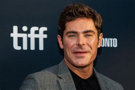 Zac Efron habló los rumores de que se operó la cara e hizo una dolorosa