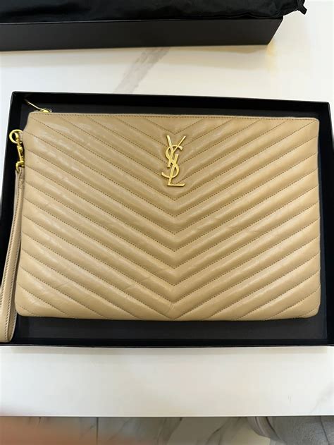 입생로랑 클러치백 정품 당근 중고거래