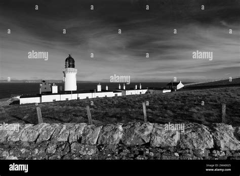 The Dunnet Head Lighthouse Dunnet Head Caithness Scotland Uk Stock