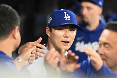 「非現実的。なんて男だ」 米国人が感動した山本由伸の振る舞い、完投後のベンチで「リスペクトだ」 The Answer